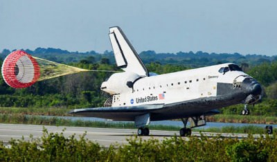 How the Space Shuttle Lands: Landing as a Glider | Outer Space Universe